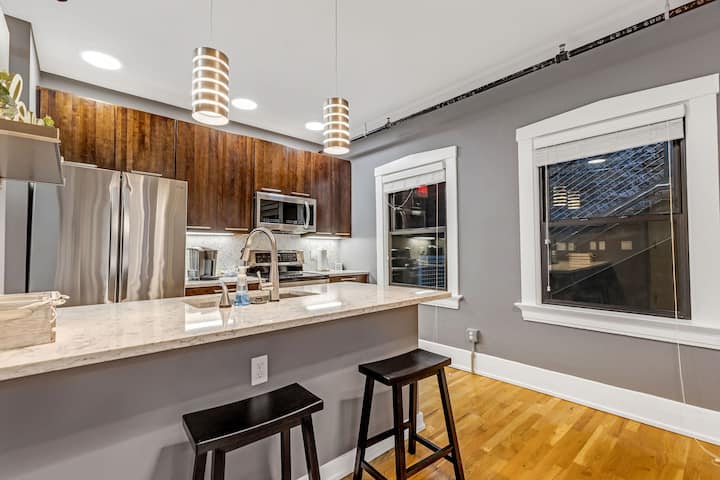 #1 Ranked Location |Luxury & Comfy| Free Parking🚘 - Cincinnati, OH