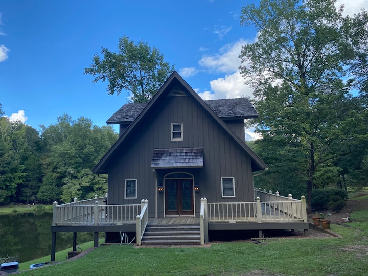 Spacious 2 Bedroom Home On Private Pond - Auburn, AL