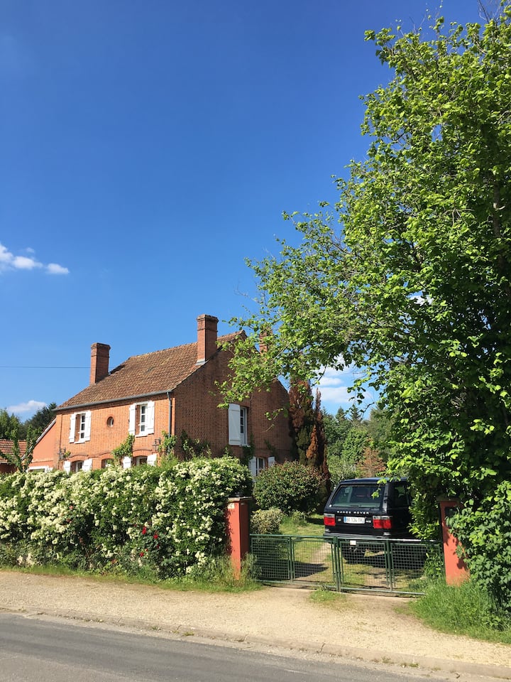 Logement De Charme En Sologne Des éTangs. Parking - Nouan-le-Fuzelier