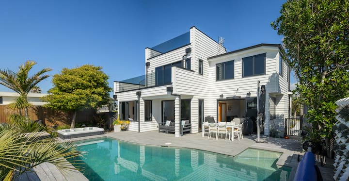 Mt Maunganui Home With Pool, Spa & Sauna - Mount Maunganui