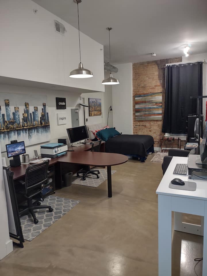 Best Otr Location-free Parking-5 Stars-work/play ! - Cincinnati, OH