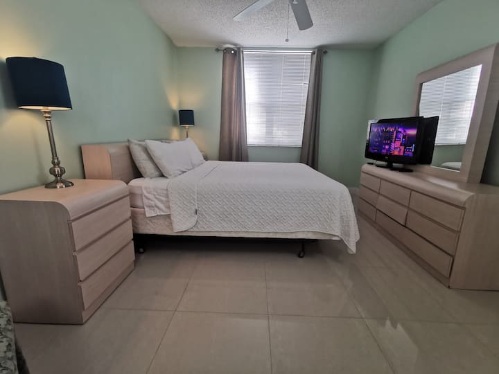 Long-term One-bedroom In Cityplace - West Palm Beach