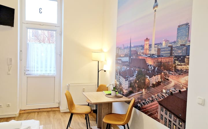 3. Studio Apartment With Terrace Wifi - Berlin