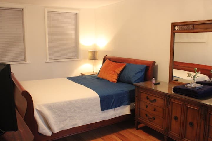 Beautiful Spacious 1 Bedroom Apartment In Brooklyn - Brooklyn, NY