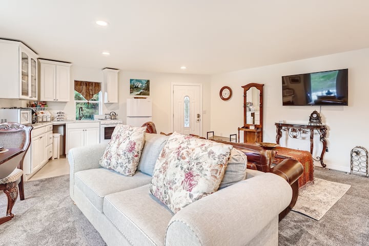 Mt View 1500 Sq. Ft. Romantic Getaway - North Bend - North Bend, WA