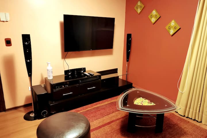 Departamento Totalmente Amoblado Y Elegante - 1 - Lima