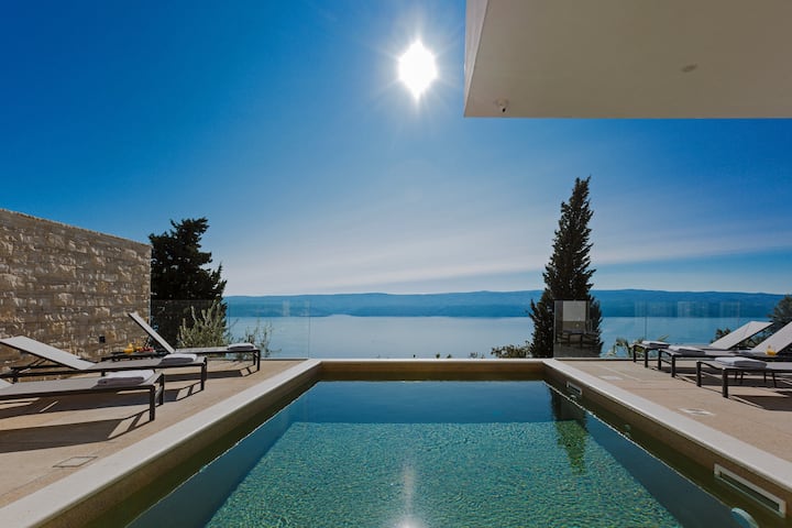 Luxury Villa Gust With Heated Pool And Cinema - Mimice