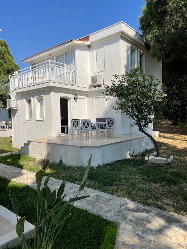 Denize Sıfır Havuzlu Dubleks Villa - Foça