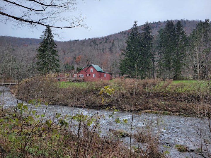 Spacious Farm House In The Western Catskills - Deposit, NY
