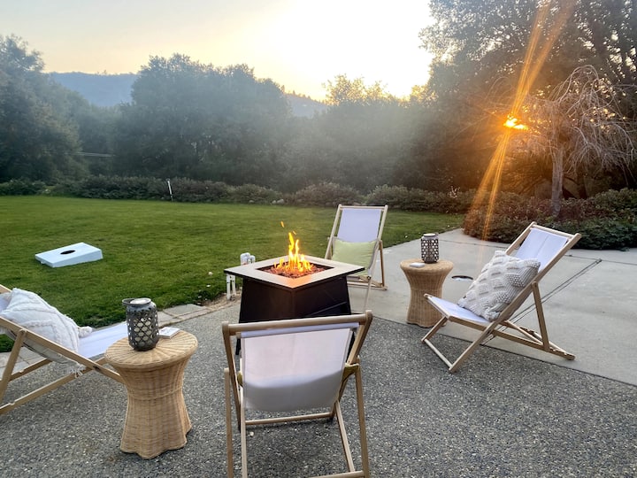 Sierra Retreat House: Views, Bbq, Fire-pit, Lawn - Bass Lake, CA