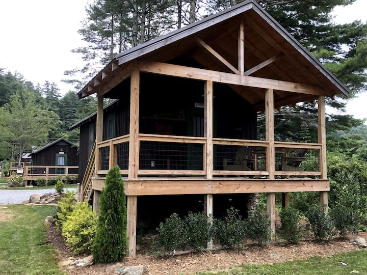 The Buckeye Cabin – Part Of Cashiers Lake Cabins - Cashiers