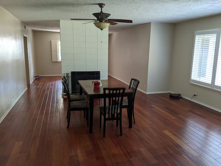 Queen Bed In Quiet And Safe Neighborhood - Claremont, CA