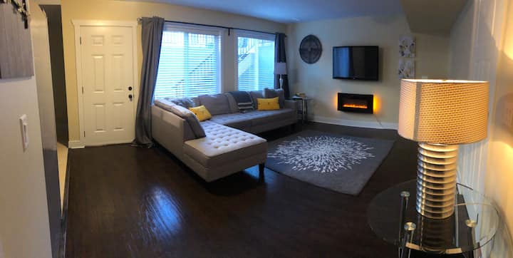 Cozy 2-bedroom Suite With Ample Living Space - Abbotsford