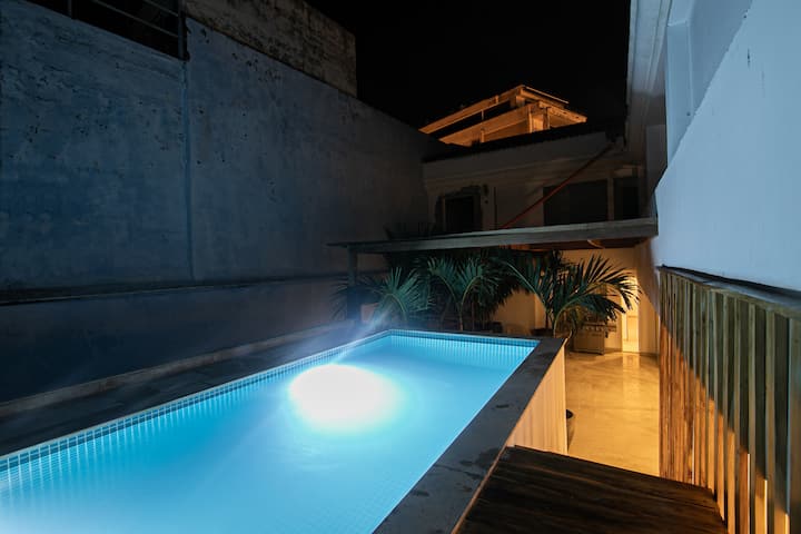 7 Bedroom In Clock Tower Plaza With Private Pool - Bolívar