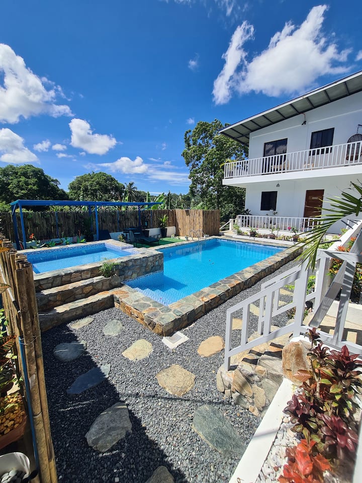 Villa Elvira Private Resort (20 Pax) - Tagaytay