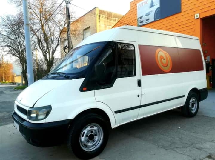 Stilysh Van To Travel Your Way - Plentzia