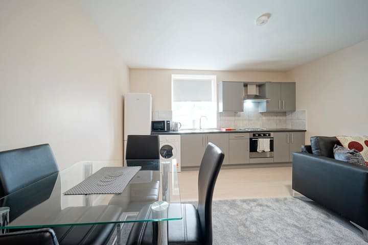 Private Duplex 4, Huddersfield (2 Double Bedrooms) - Mirfield
