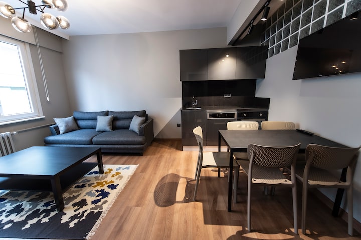 Luxury Apartment In Cihangir Taksim For 4 Guests - İstanbul