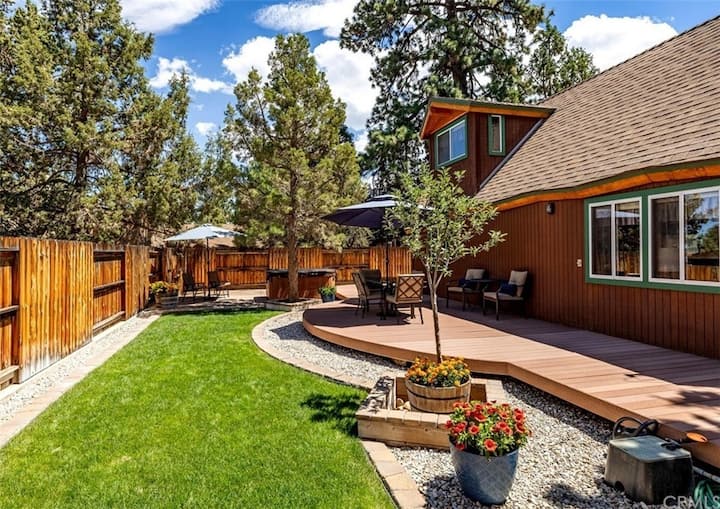 Big Bear 2 Bedroom Cabin W/ Hot Tub And Ev Charger - California