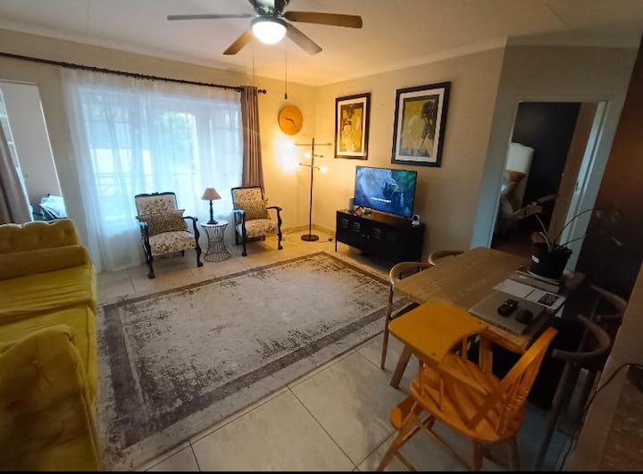 Charming 1-bedroom Apartment - Volksrust