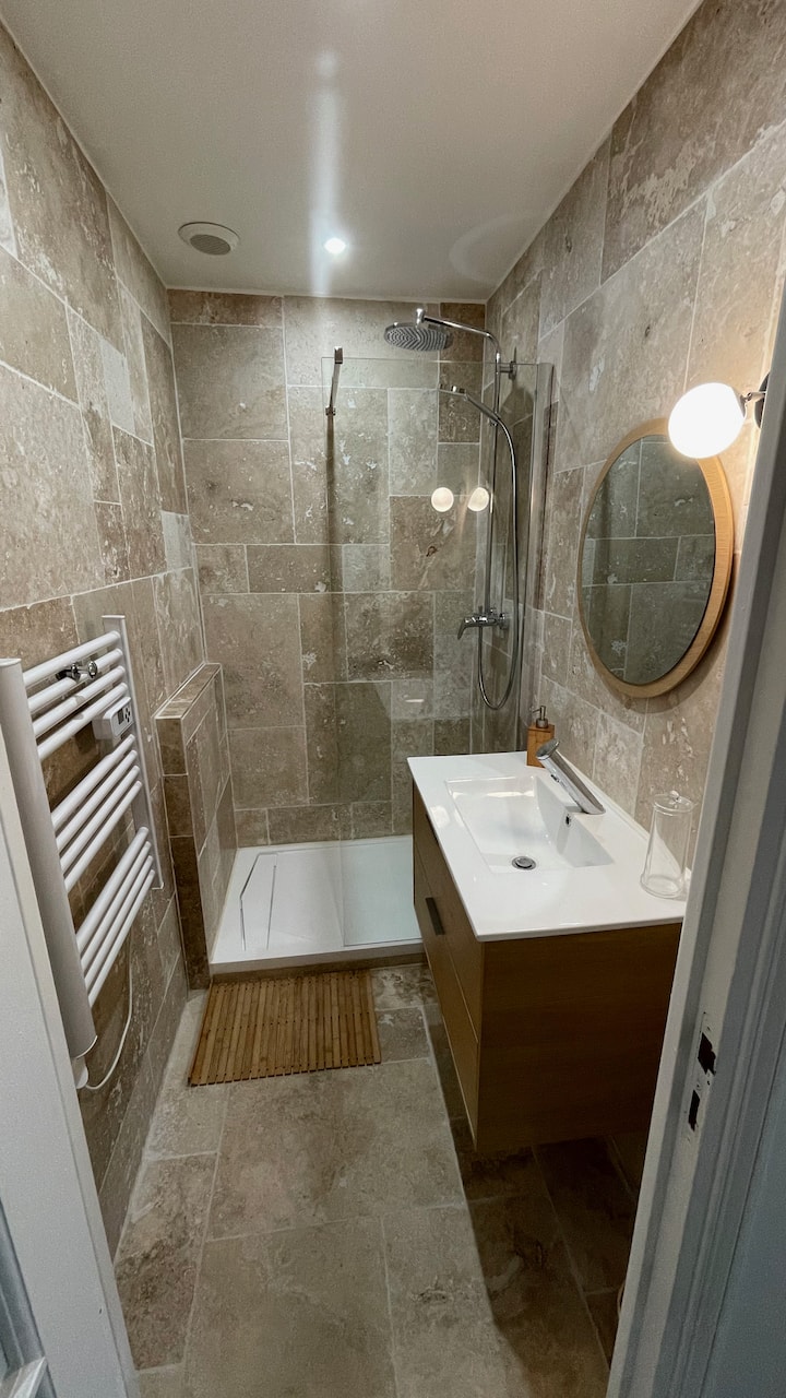 Near Paris, Transports & Stade De France - Villeneuve-la-Garenne
