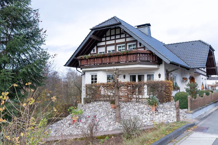 Schöne Ferienwohnung Im Grünen, Nähe Balver Höhle - Balve