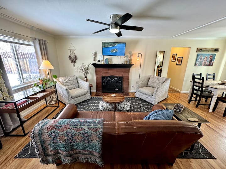 Cozy & Private | Pets•large Yard•near Everything! - Reno, NV