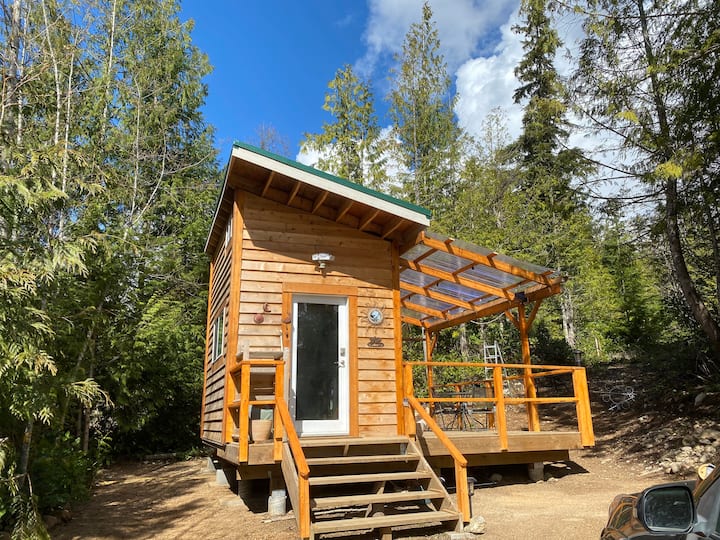 Adorable Micro Cabin In Nature With Wood Stove - Sunshine Coast