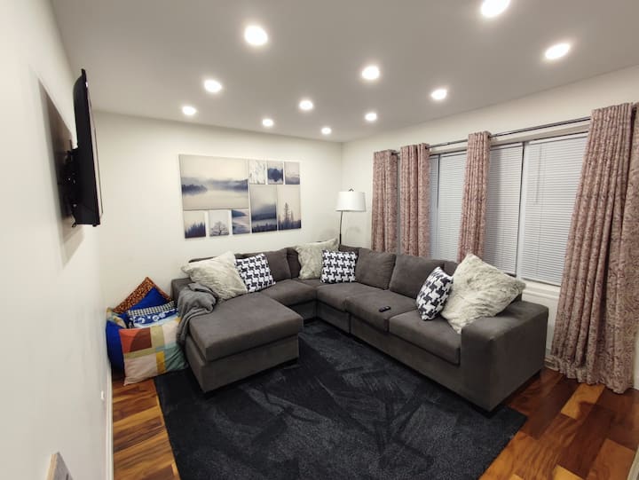 Nice 3 Bedroom Bungalow Near Niagara Falls - Niagara Falls