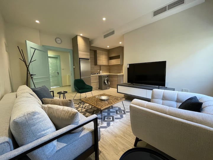 Azure 1 Br Apartment 2nd Floor Left - Amman