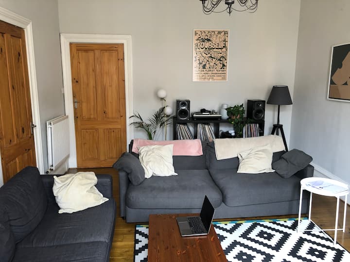 Lovely Spacious, Bright 2 Bedroom Apartment - Glasgow