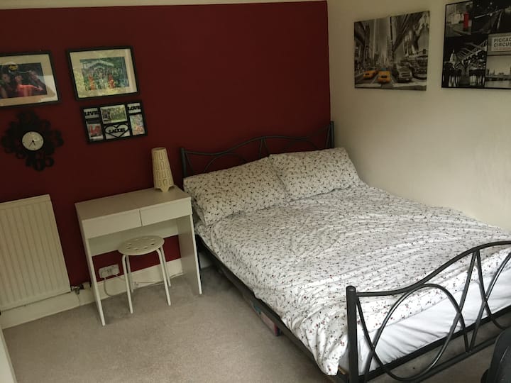 Comfortable, Spacious Living In Glasgow’s West End - Glasgow