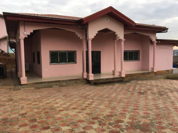 Yaoundé Grande Maison Sécurisée - Yaoundé