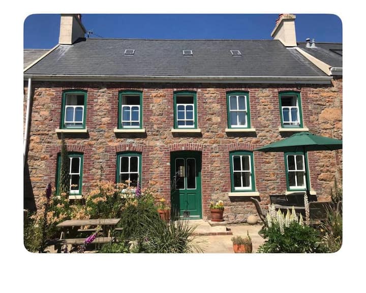 Private Room On Beautiful West Coast - Jersey