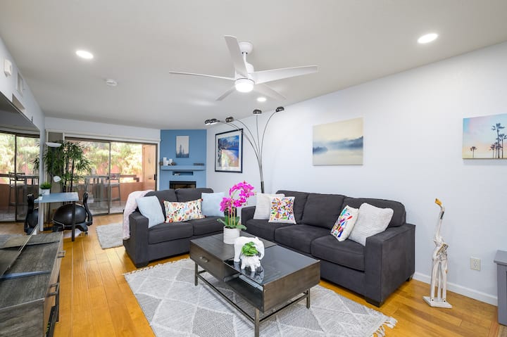 Beautiful, Spacious, Cozy Condo In Prime Location! - Phoenix, AZ