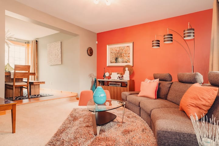 Paul's Modern 4bed(w/ac)home-mins To Googl/msft/fb - Redmond, WA