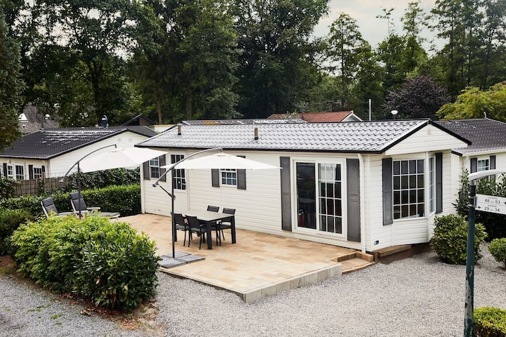 4 Person Chalet In A Forested Area. - Oirschot