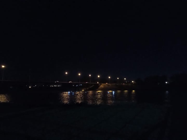 Casa En Necochea Con Hermosa Vista Y Amplio Patio - Necochea