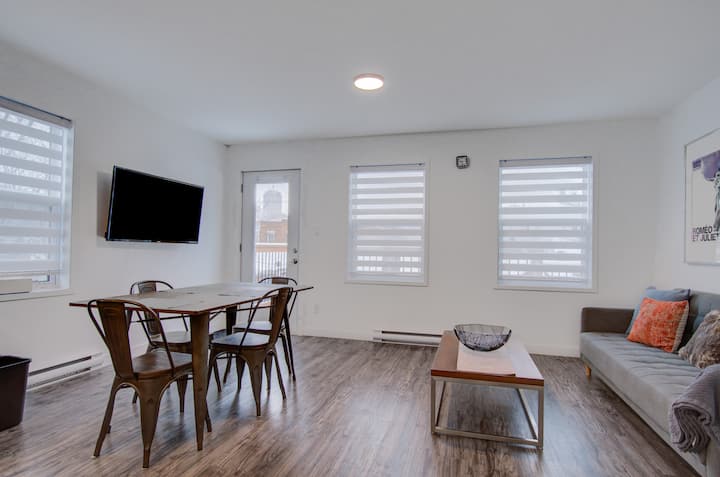 Urban Getaway | A/c | Minimalist | Terrace - Quebec City