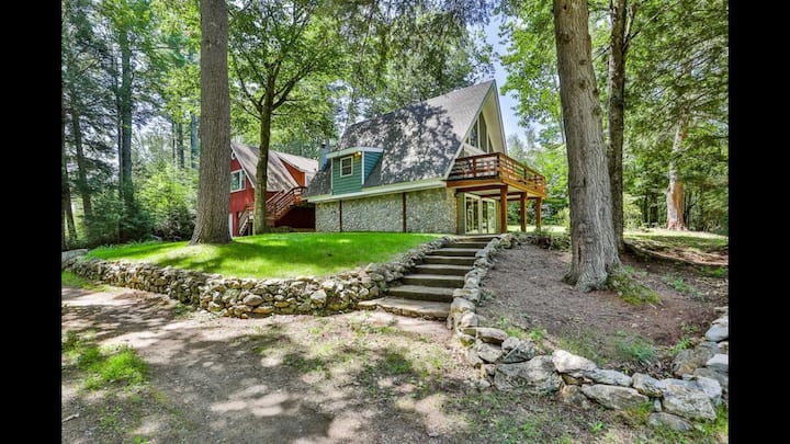 Locke Lake Vacation Rentals & Homes - Barnstead, NH | Airbnb