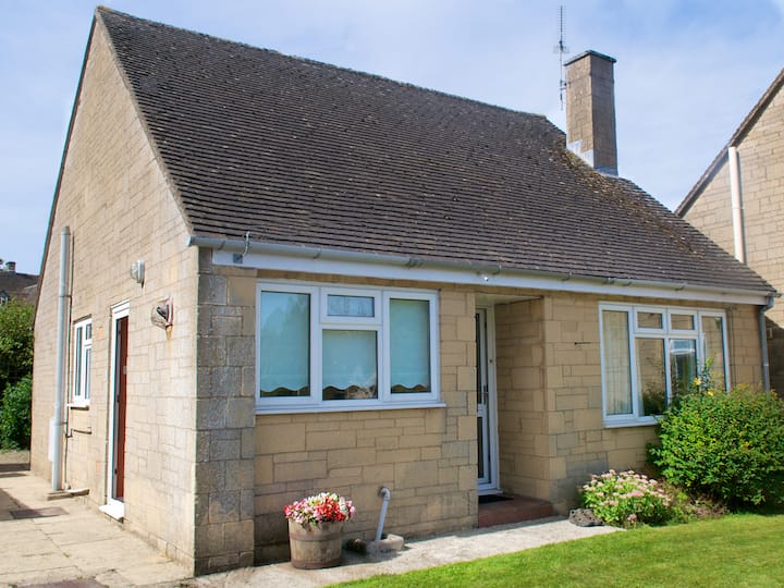 Lovely Little Bungalow In The Centre Of Town - Moreton-in-Marsh