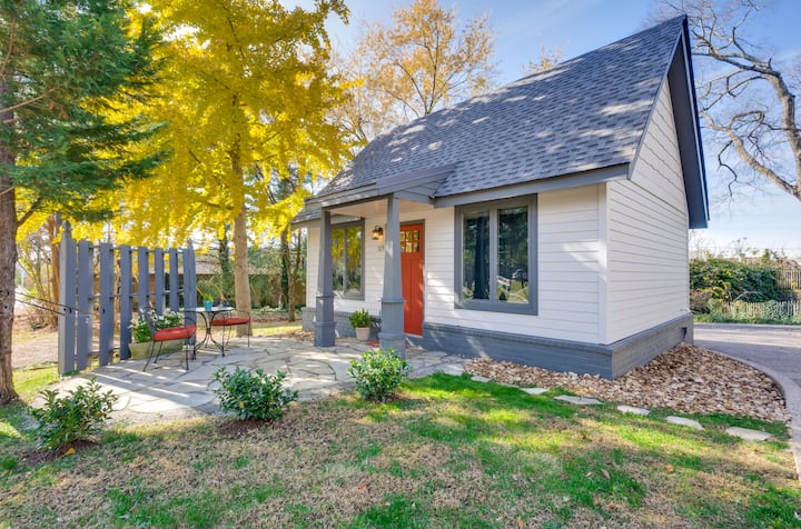 Adorable Tiny Home In The Middle Of Music City