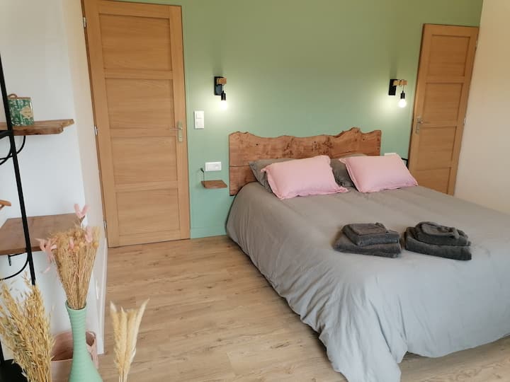 Agréable Chambre D'hôte à La Ferme "Fossés" - Saint-Léonard-des-Bois