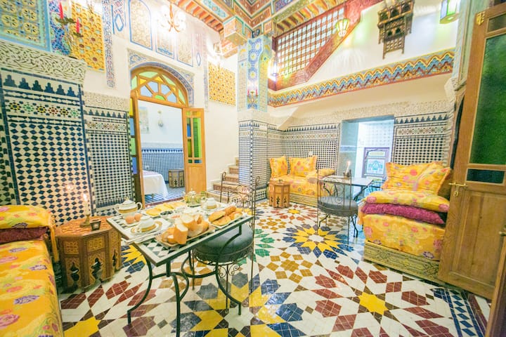 Palais Fes Yahya Triple Room View Of Medina +Patio - フェス
