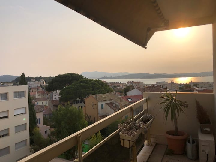 Toulon Le Mourillon-joli T2 Vue Mer - Toulon