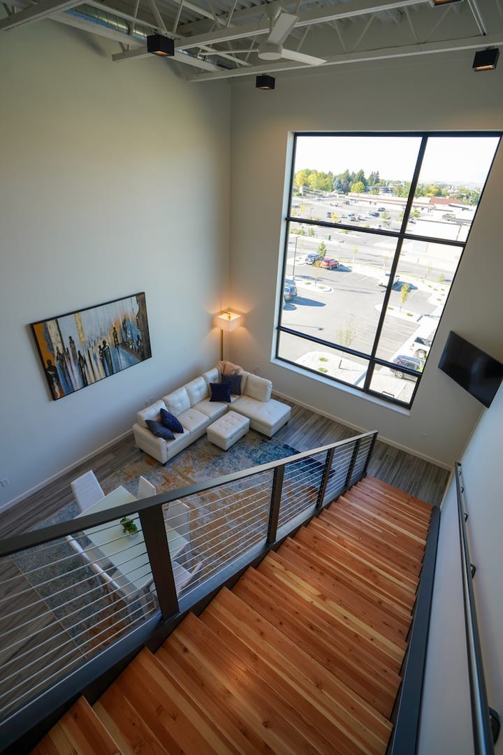 Modern Midtown Loft - Bozeman, MT
