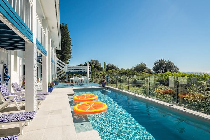 Seafront Oasis With Private Pool & Beach Access - Diamond Beach
