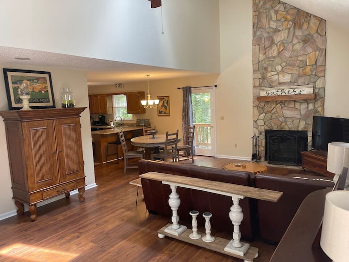 Cozy Cedar Retreat In Massanutten Resort - Harrisonburg, VA