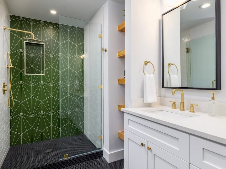 Modern South Austin Home - 5 Miles To Downtown - Buda, TX