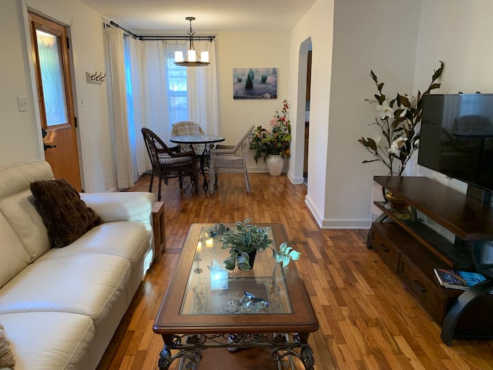 Warm Cedar Cottage Oasis With Hot Tub On Request - Portland, OR